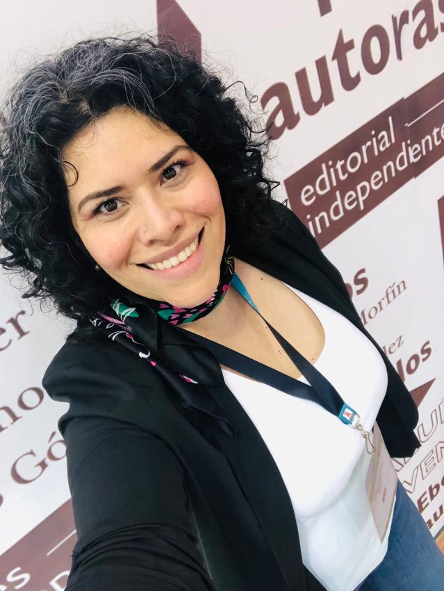 Elizabeth Alvarado | Revista Replicante